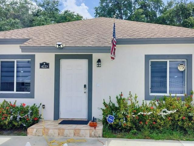 3 bedroom luxury Villa for sale in Miami Heights Trailer Park, Florida