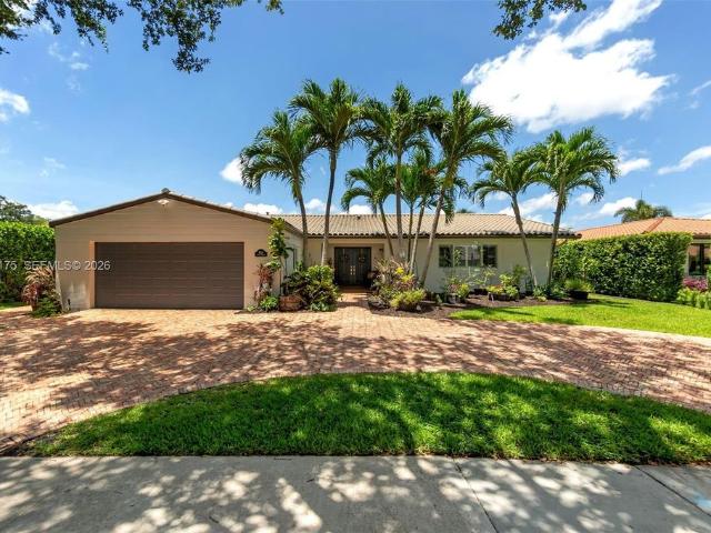 3 bedroom luxury Villa for sale in Miami Lakes, Florida