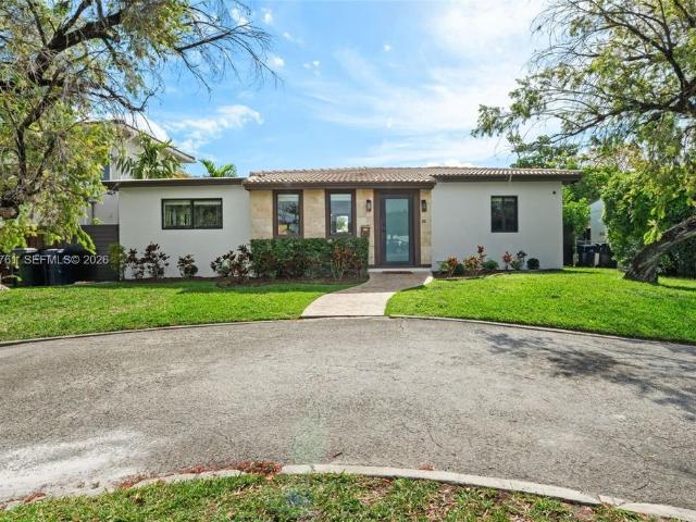 3 bedroom luxury Villa for sale in Miami Springs, Florida