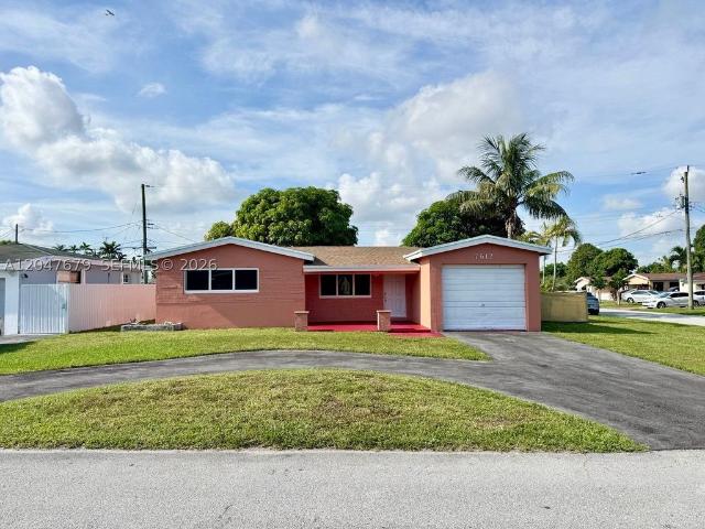 3 bedroom luxury Villa for sale in Miramar, Florida