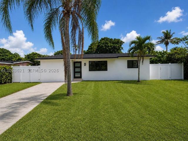 3 bedroom luxury Villa for sale in North Miami Beach, Florida