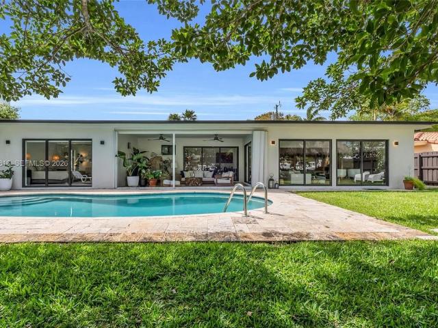 3 bedroom luxury Villa for sale in North Miami, Florida