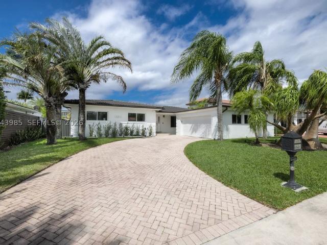 3 bedroom luxury Villa for sale in North Miami, Florida
