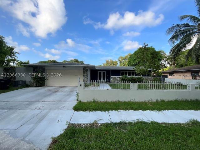 3 bedroom luxury Villa for sale in North Miami, Florida