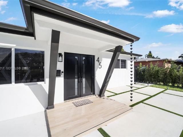 3 bedroom luxury Villa for sale in North Miami, Florida