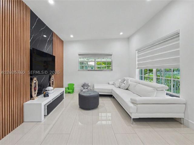 3 bedroom luxury Villa for sale in North Miami, Florida