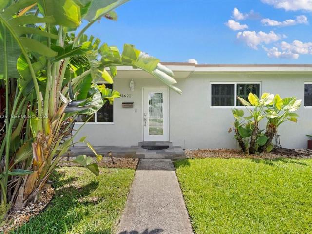 3 bedroom luxury Villa for sale in North Miami, Florida