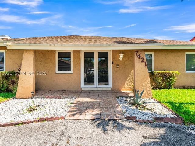 3 bedroom luxury Villa for sale in North Lauderdale, Florida