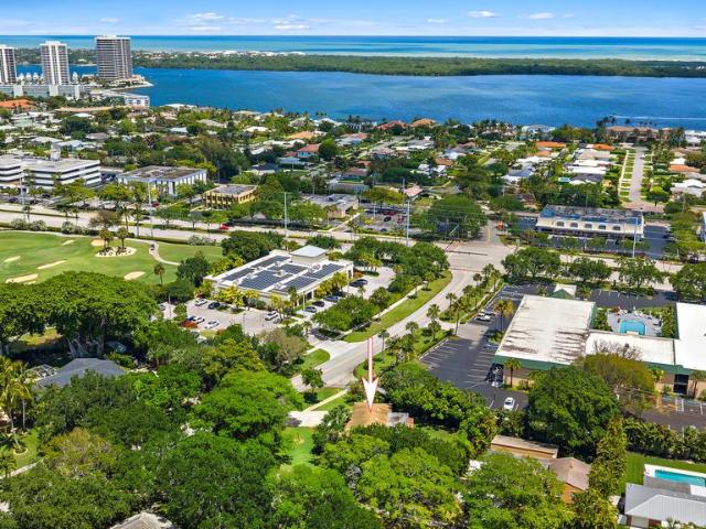 3 bedroom luxury Villa for sale in North Palm Beach, Florida