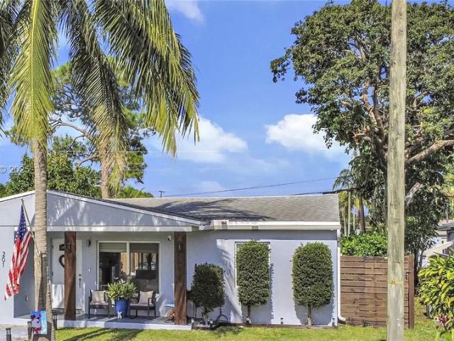 3 bedroom luxury Villa for sale in Oakland Park, Florida