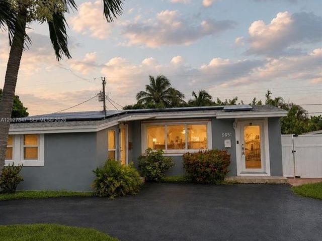 3 bedroom luxury Villa for sale in Oakland Park, Florida