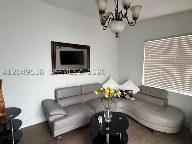 3 bedroom luxury Villa for sale in Opa locka North historical, United States