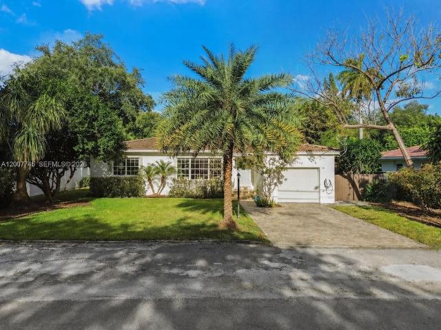 3 bedroom luxury Villa for sale in Biscayne Park, Florida