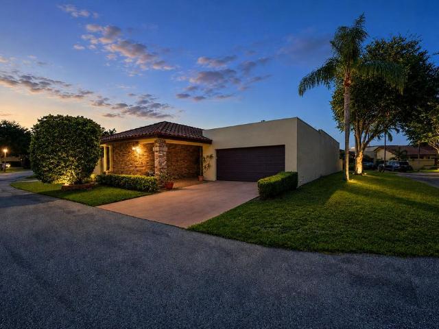 3 bedroom luxury Villa for sale in Boca Raton, Florida