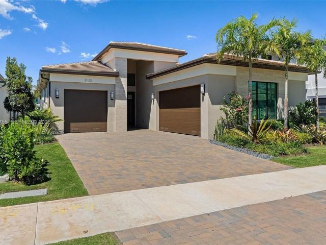 3 bedroom luxury Villa for sale in Boca Raton, Florida