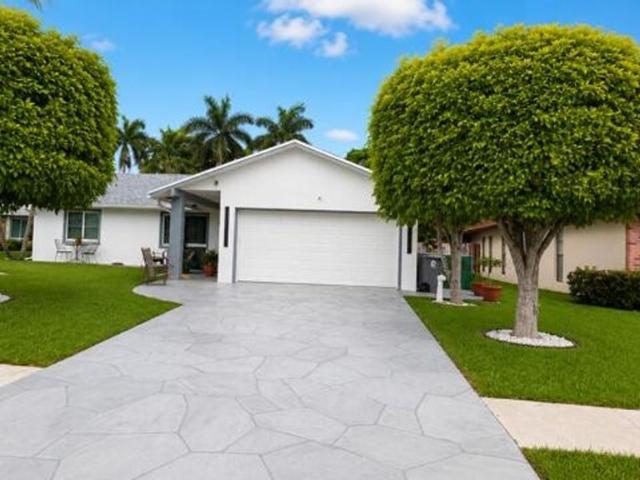3 bedroom luxury Villa for sale in Boca Raton, Florida