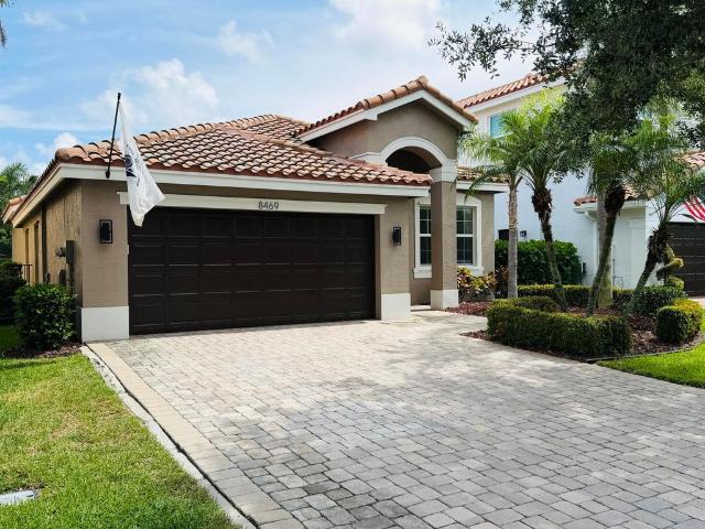 3 bedroom luxury Villa for sale in Boynton Beach, Florida