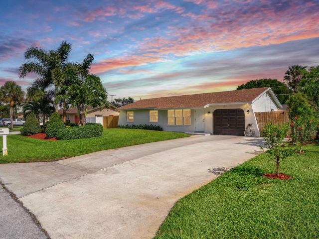 3 bedroom luxury Villa for sale in Boynton Beach, Florida