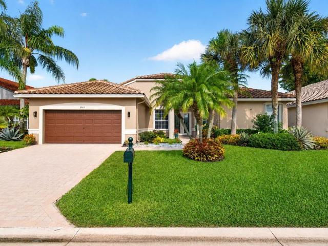 3 bedroom luxury Villa for sale in Boynton Beach, Florida