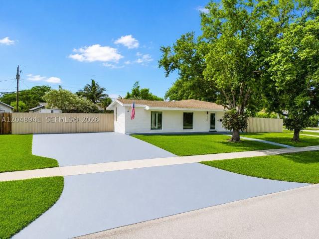 3 bedroom luxury Villa for sale in Cutler Bay, Florida