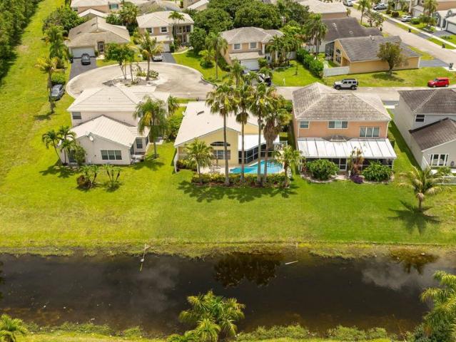 3 bedroom luxury Villa for sale in Coconut Creek, Florida
