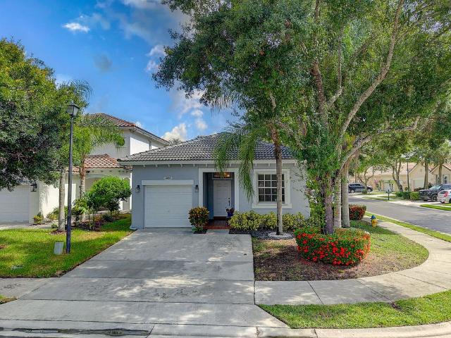 3 bedroom luxury Villa for sale in Coconut Creek, Florida