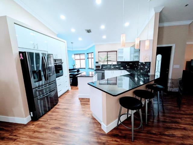 3 bedroom luxury Villa for sale in Coconut Creek, Florida
