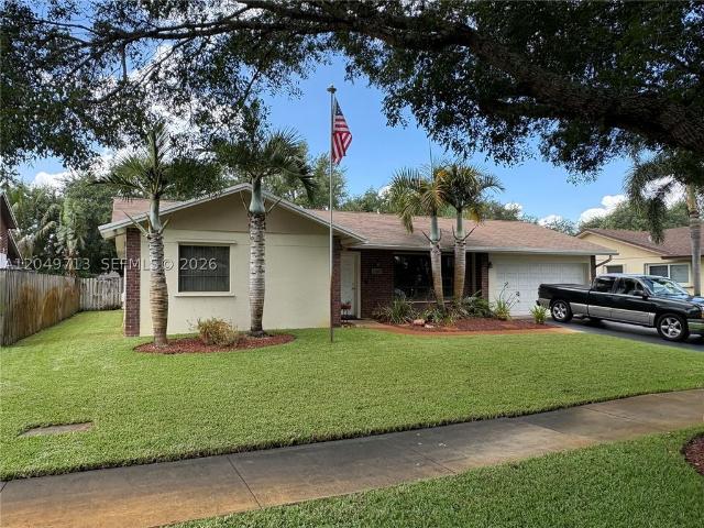 3 bedroom luxury Villa for sale in Cooper City, Florida
