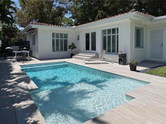 3 bedroom luxury Villa for sale in Coral Gables, Florida