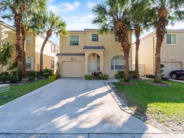 3 bedroom luxury Villa for sale in Coral Springs, Florida