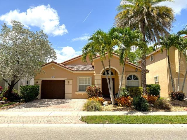 3 bedroom luxury Villa for sale in Coral Springs, Florida