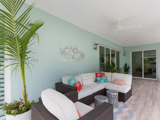 3 bedroom luxury Villa for sale in Duck Key, Florida