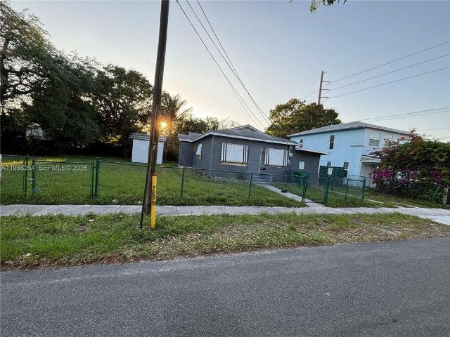 3 bedroom luxury Villa for sale in Dania Beach, Florida