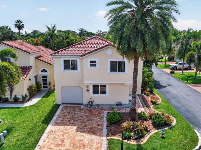 3 bedroom luxury Villa for sale in Dania Beach, Florida