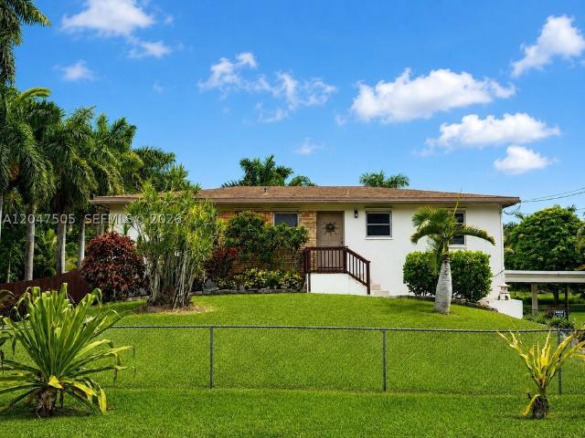 3 bedroom luxury Villa for sale in Davie, Florida