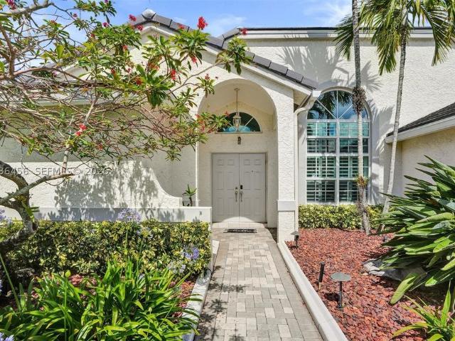 3 bedroom luxury Villa for sale in Davie, Florida