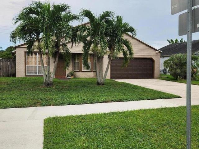 3 bedroom luxury Villa for sale in Davie, Florida