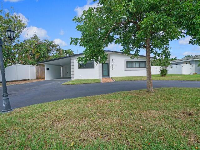 3 bedroom luxury Villa for sale in Deerfield Beach, Florida