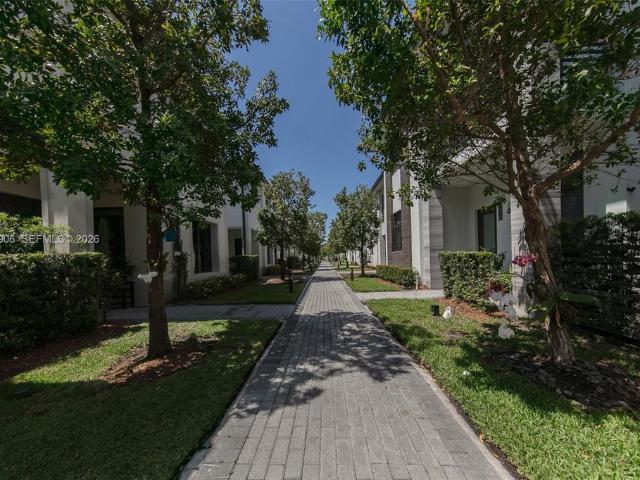 3 bedroom luxury Villa for sale in Doral, Florida
