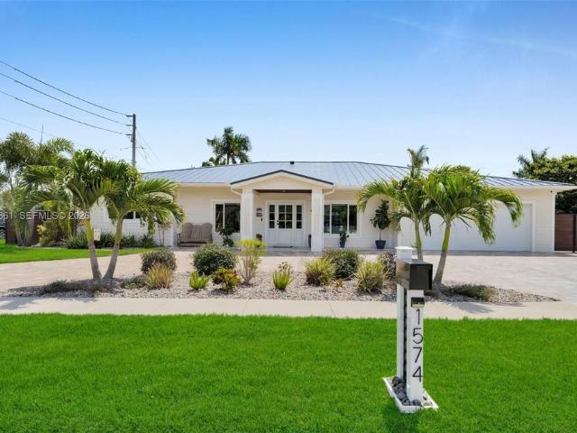3 bedroom luxury Villa for sale in Fort Myers, Florida