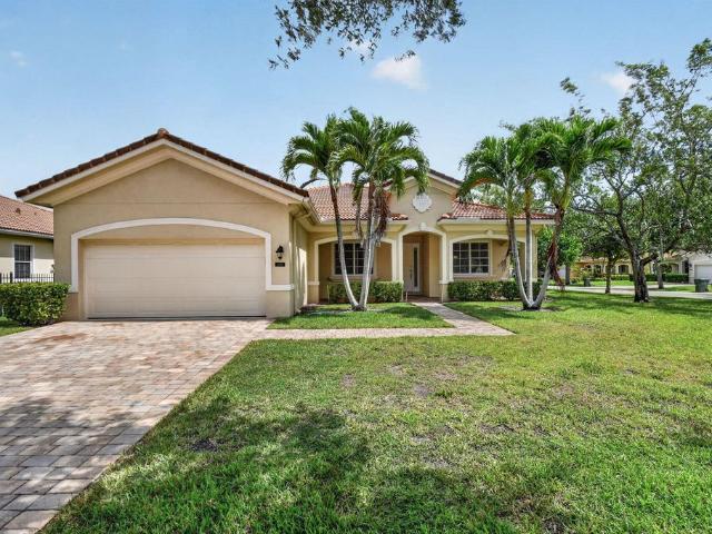 3 bedroom luxury Villa for sale in Greenacres City, Florida