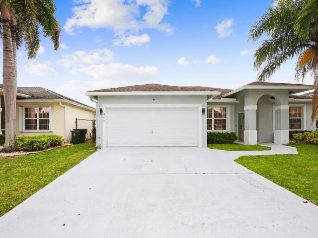 3 bedroom luxury Villa for sale in Greenacres City, Florida