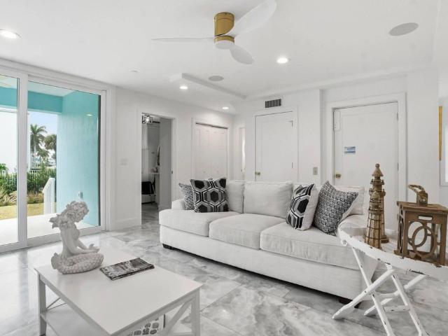 3 bedroom luxury Villa for sale in Hutchinson Island South, Florida