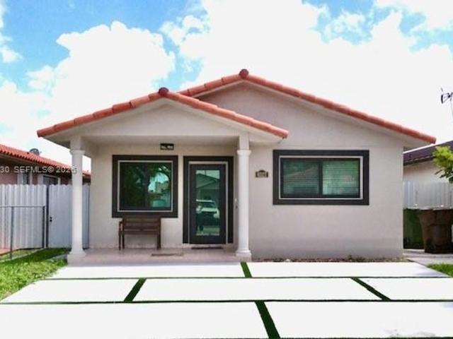 3 bedroom luxury Villa for sale in Hialeah, Florida