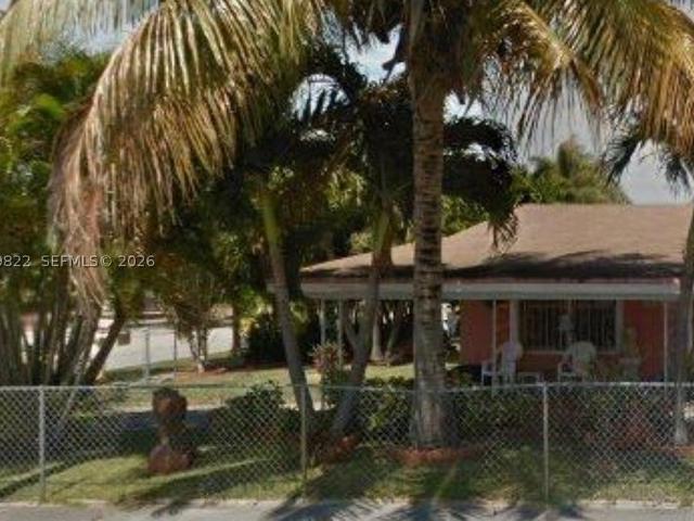 3 bedroom luxury Villa for sale in Hialeah, Florida