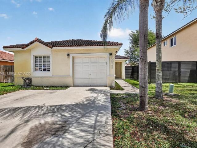 3 bedroom luxury Villa for sale in Hialeah, Florida
