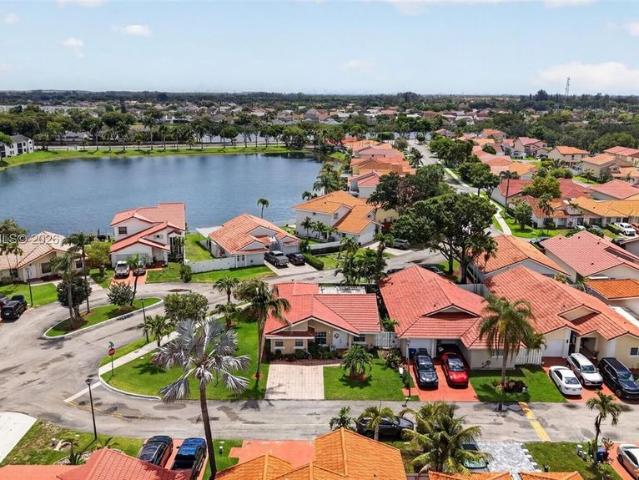 3 bedroom luxury Villa for sale in Hialeah, United States