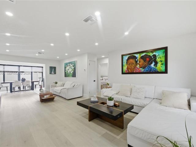3 bedroom luxury Villa for sale in Hollywood, United States
