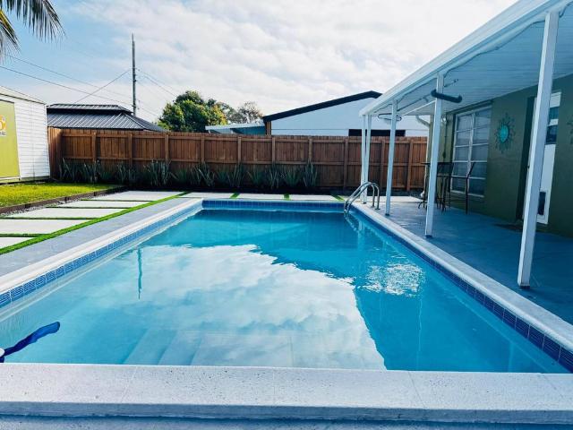 3 bedroom luxury Villa for sale in Hollywood, United States