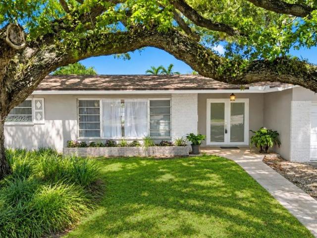 3 bedroom luxury Villa for sale in Hollywood, Florida